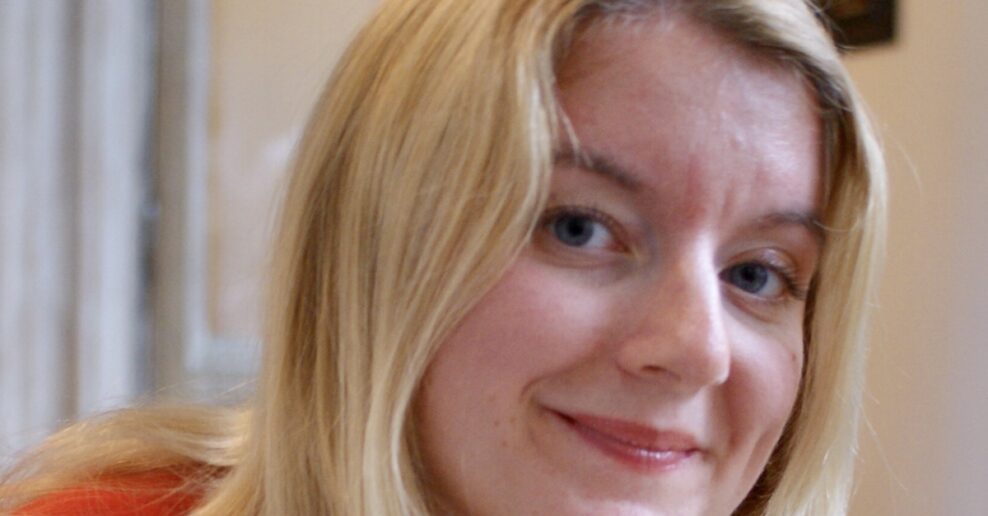 這些鐳女孩們，值得成為一本書的主角——專訪《鐳女孩》作者凱特．穆爾 - Readmoo閱讀最前線