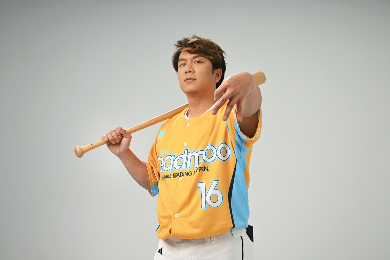 Readmoo 讀墨電子書年度代言人周思齊挾 mooInk 雙新機登場！ 7吋Nana迷月白、10.3吋Pro2C，3/31～4/23預購開跑 - Readmoo閱讀最前線